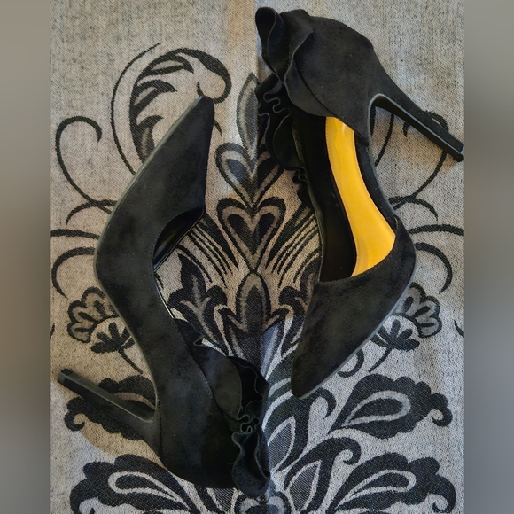 New York & Company | Shoes | Ny Co Ruffled Side Cut Out 4 Stiletto ...
